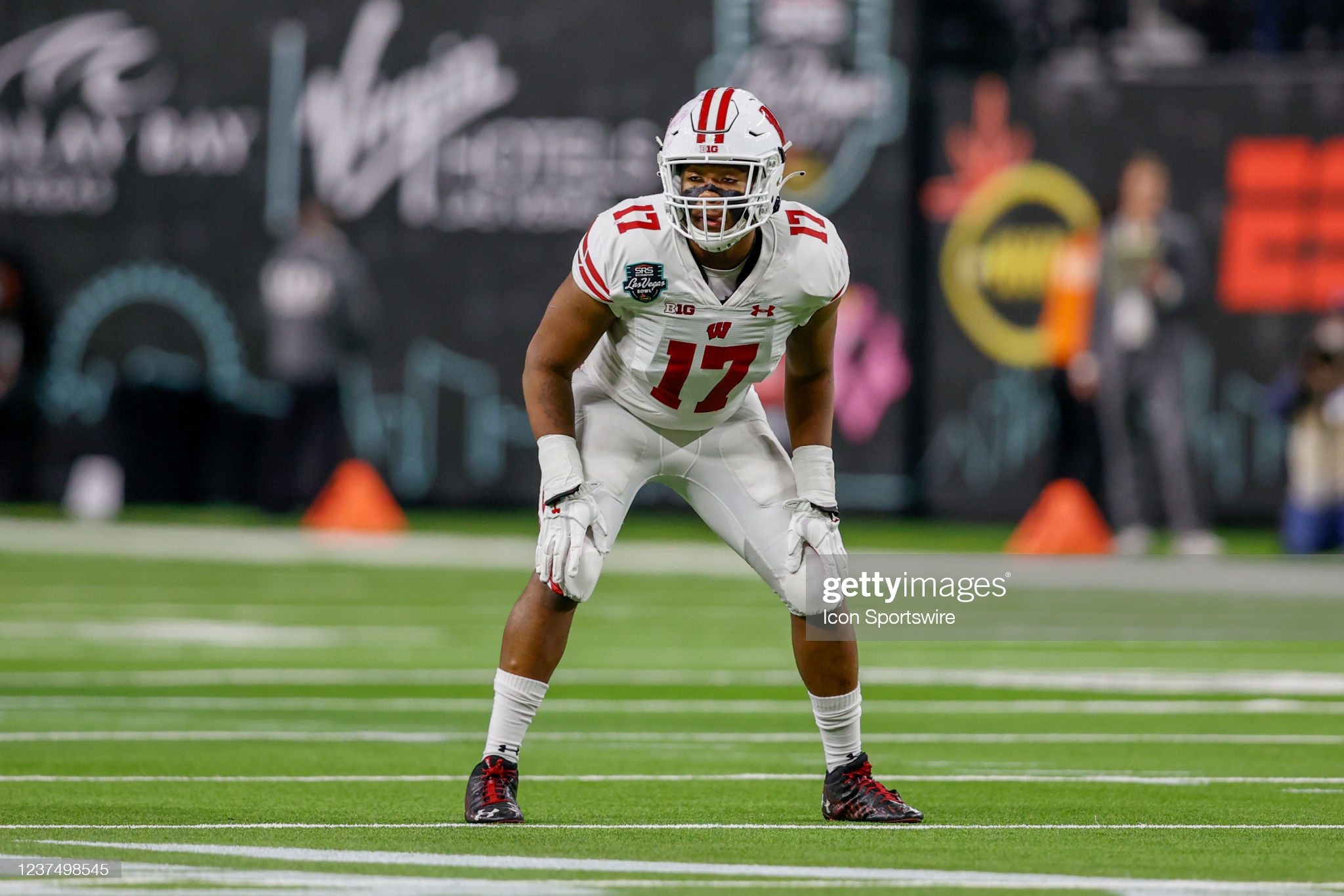Darryl Peterson, Outside Linebacker, Wisconsin Badgers - NIL Profile ...