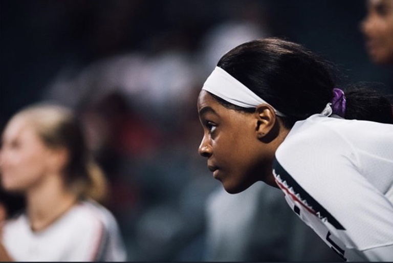 Adria Oliver, Middle Blocker - NIL Profile - Opendorse