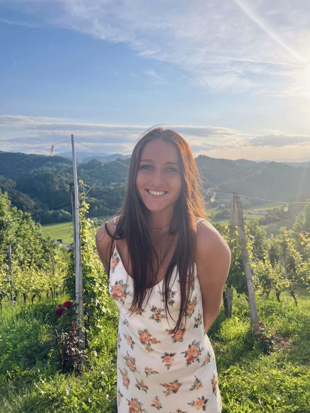 Lauren Bays, Libero, Washington Huskies - NIL Profile - Opendorse