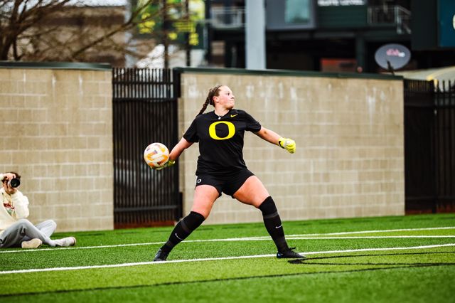 Maddy Goldberg, Goalkeeper, Oregon Ducks - NIL Profile - Opendorse