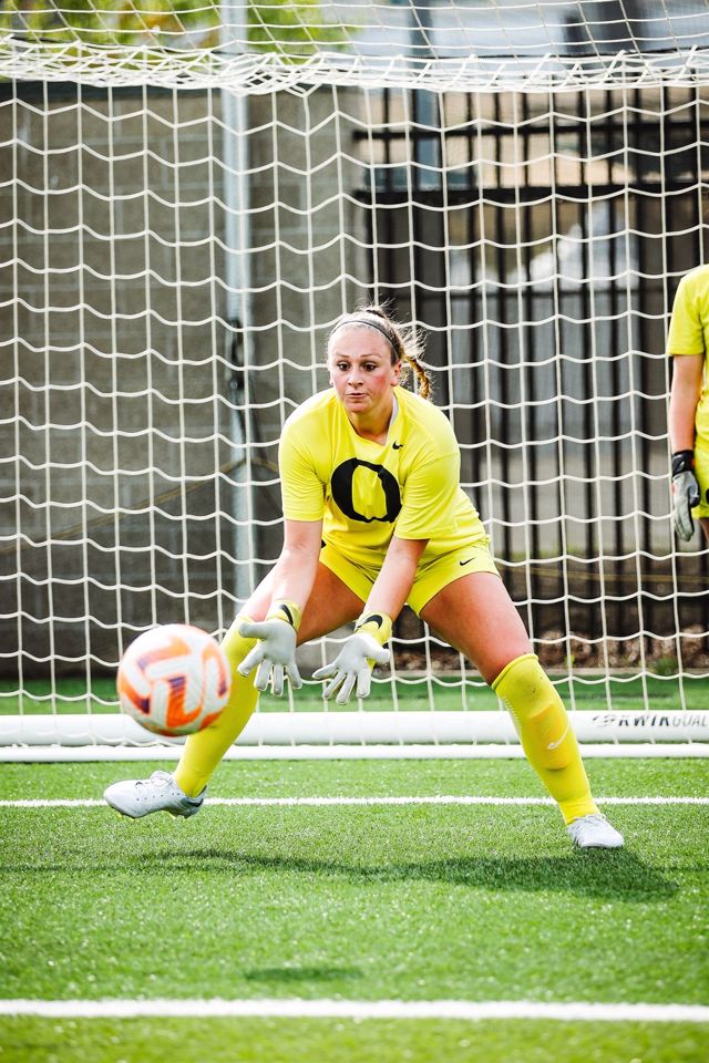 Maddy Goldberg, Goalkeeper, Oregon Ducks - NIL Profile - Opendorse