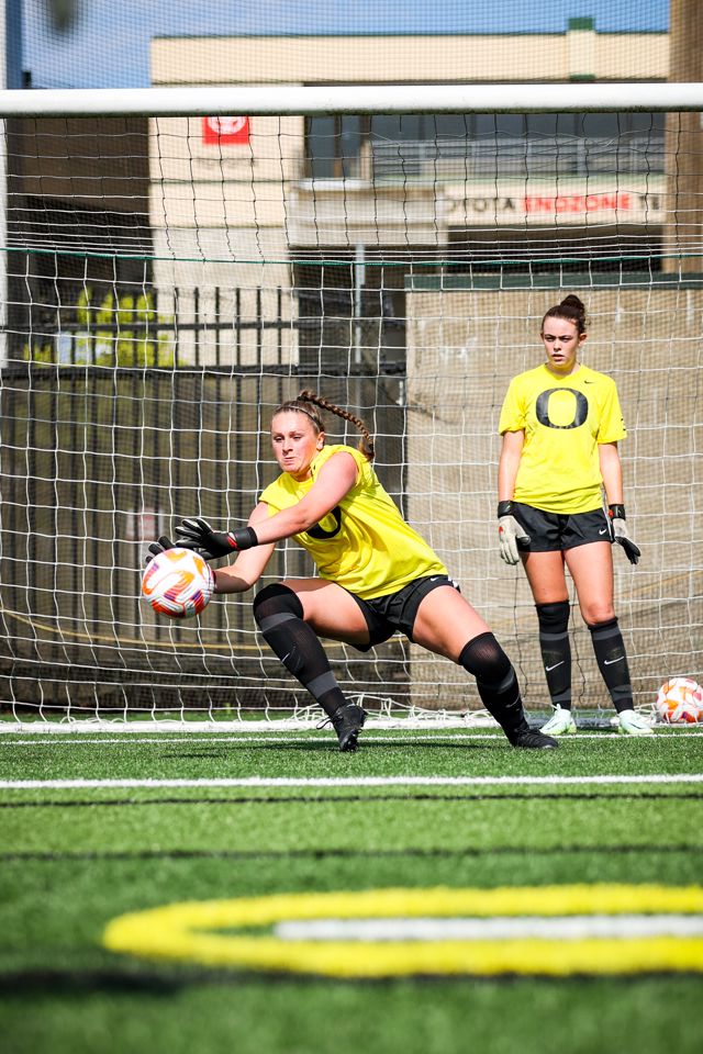 Maddy Goldberg, Goalkeeper, Oregon Ducks - NIL Profile - Opendorse