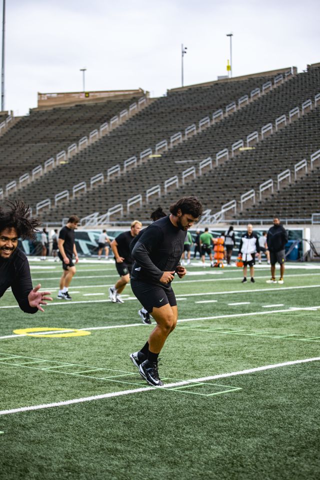 Kawika Rogers, Offensive Line, Oregon Ducks - NIL Profile - Opendorse