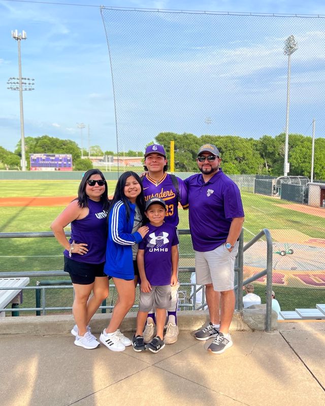 Elijah Rodriguez, Catcher, University of Mary Hardin–Baylor - NIL ...