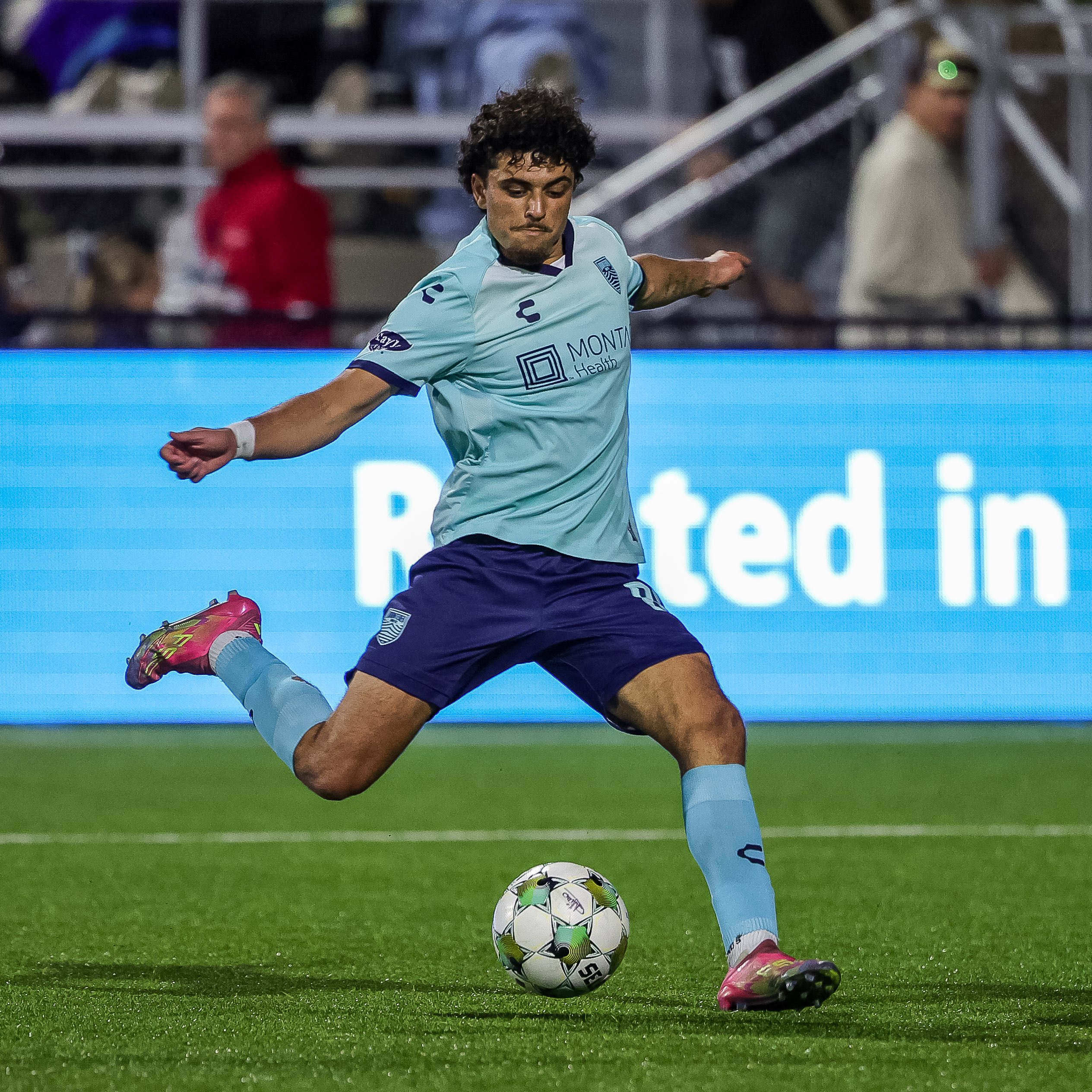 Xavi Gnaulati, Attacking Midfielder, Central Midfielder - NIL Profile ...